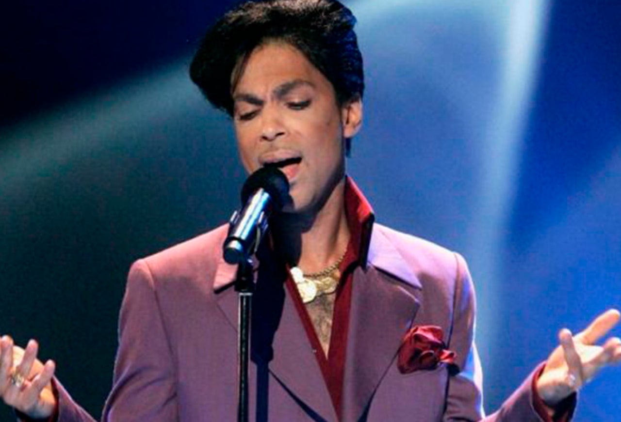 Universal Pictures hará película inspirada en canciones de Prince