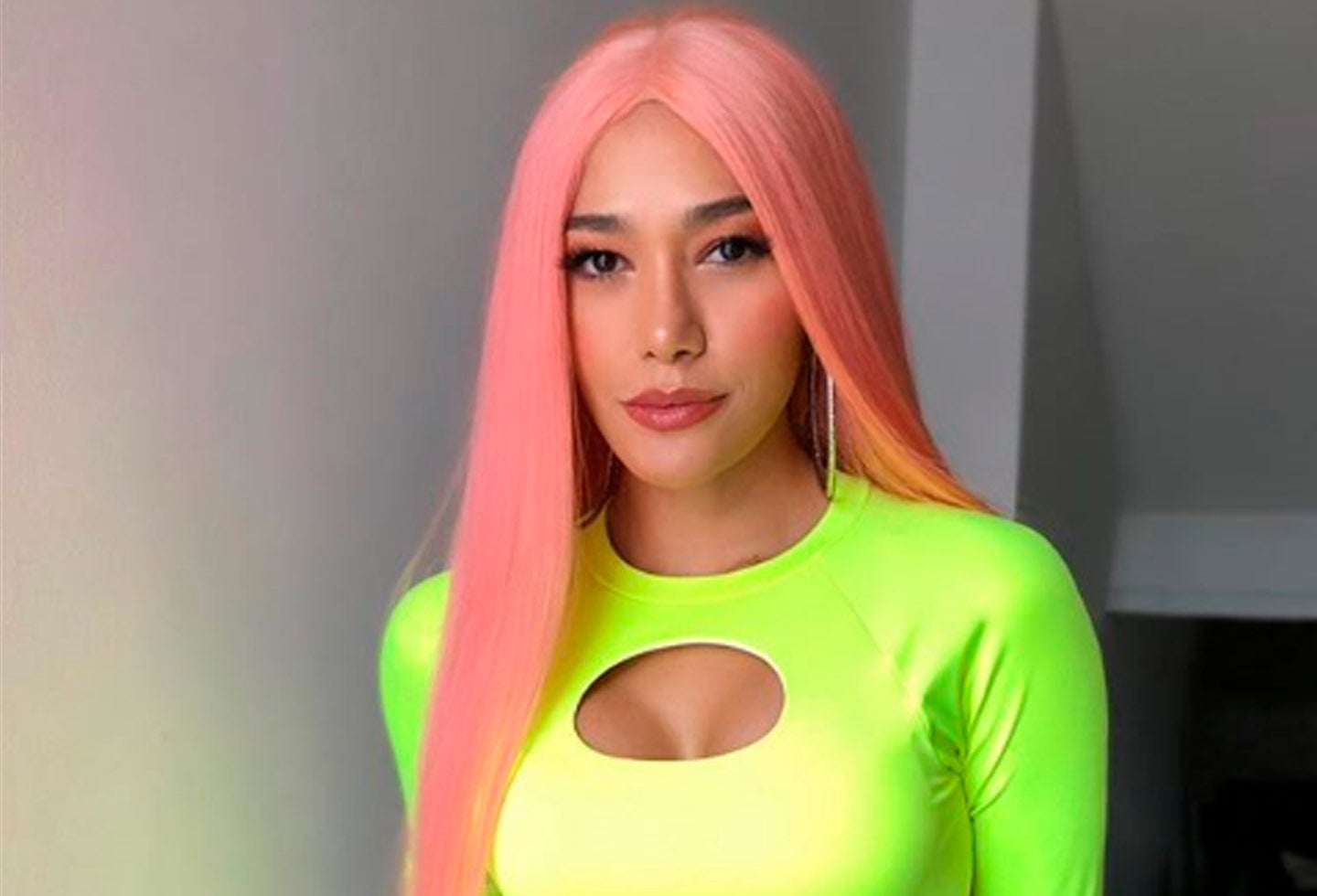 Farina causó polémica por letra de nueva canción contra quienes la ...