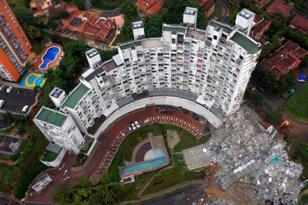 Víctimas de colapso de Space, con millonarias deudas tras siete años ...