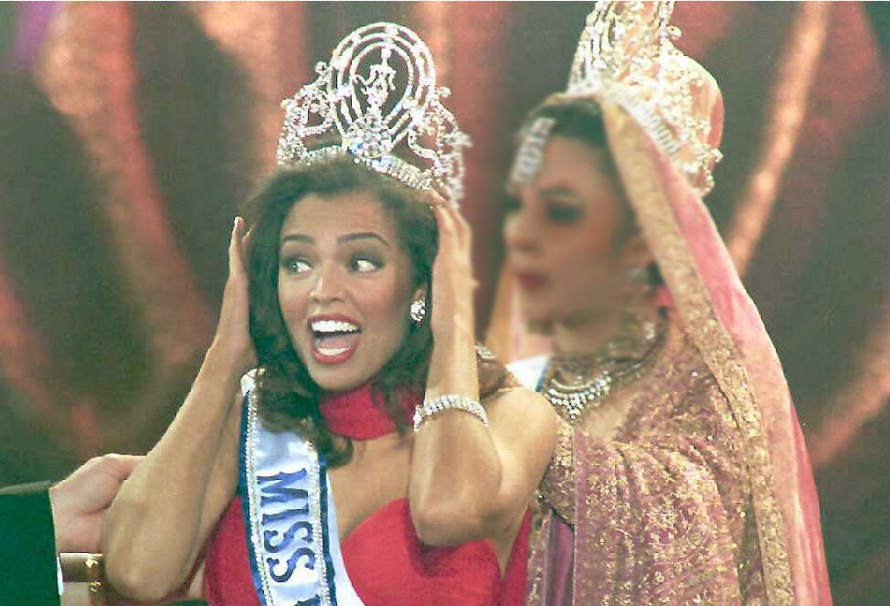 Chelsi Smith, ex Miss Universo, muere a los 45 años