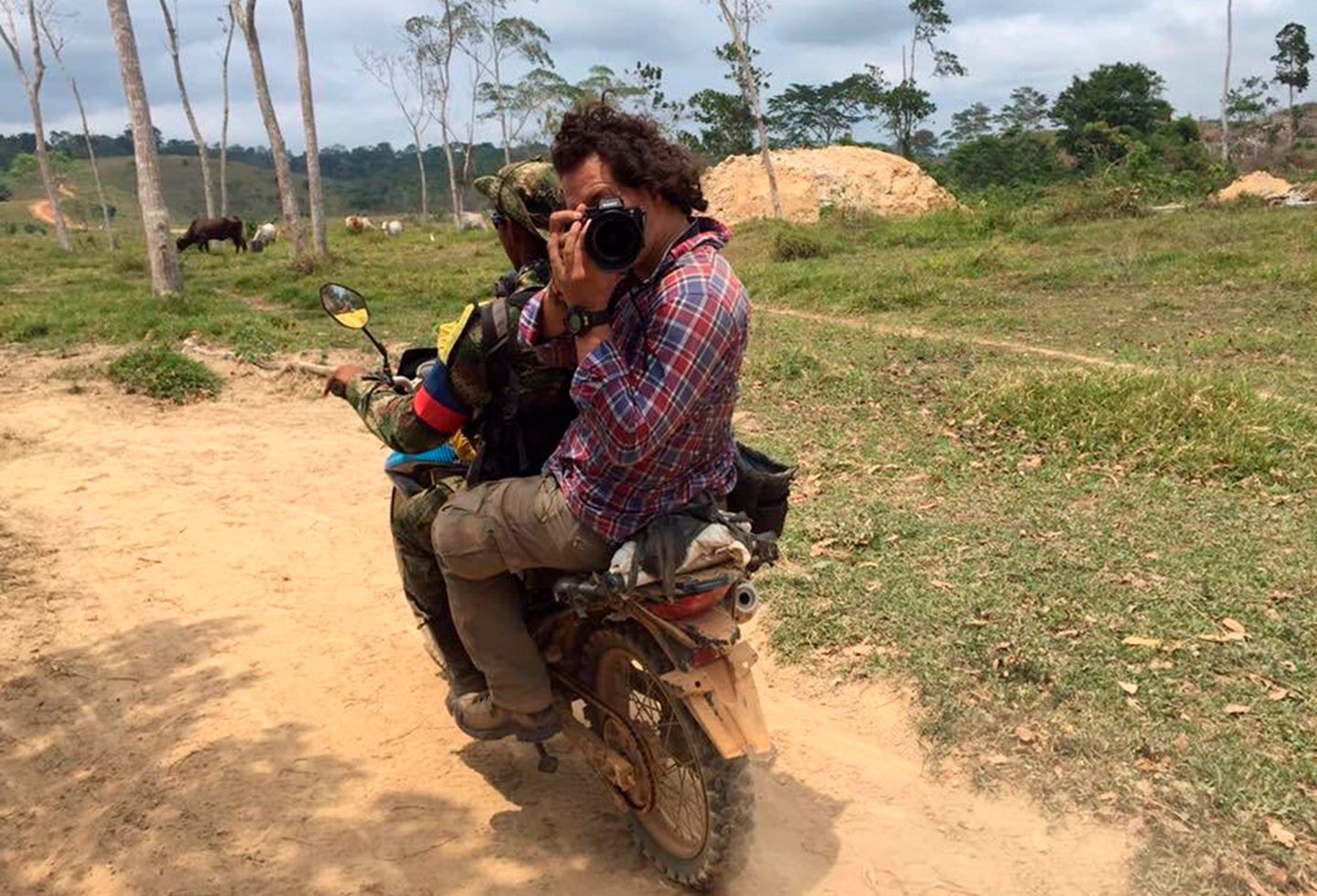 Mindefensa: seguridad de periodista Nicholas Casey será garantizada