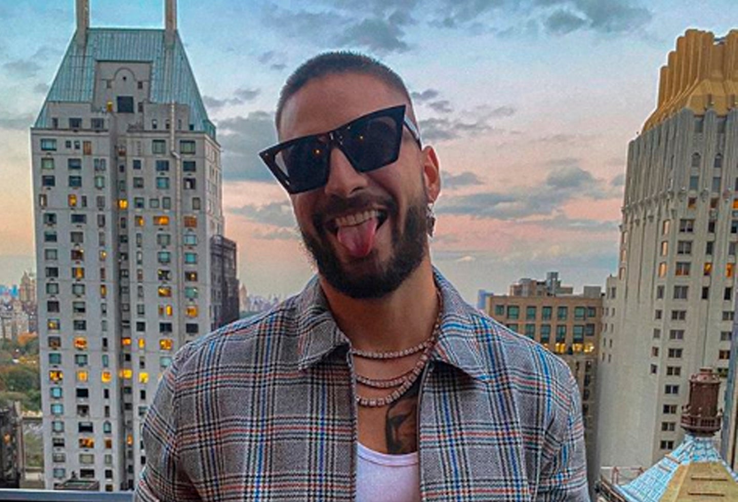 [Fotos] Maluma cambió de look antes de acabar el año