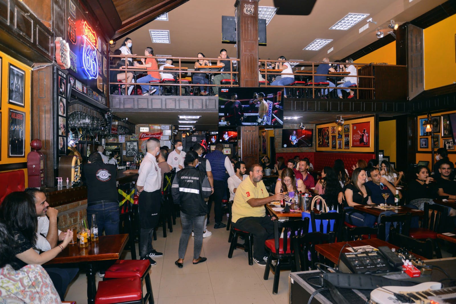 Ranking pone a tres bares colombianos dentro de los mejores del mundo