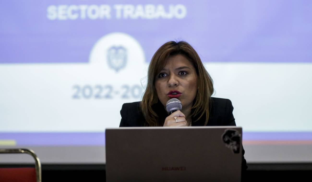 Renuncia la viceministra de Empleo y Pensiones, Flor Esther Salazar