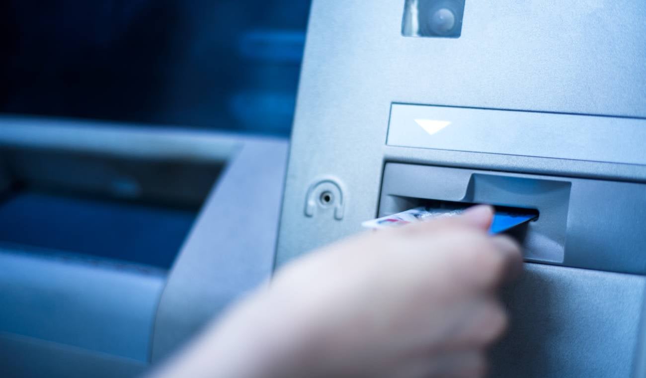 Cómo saber si un cajero automático fue alterado