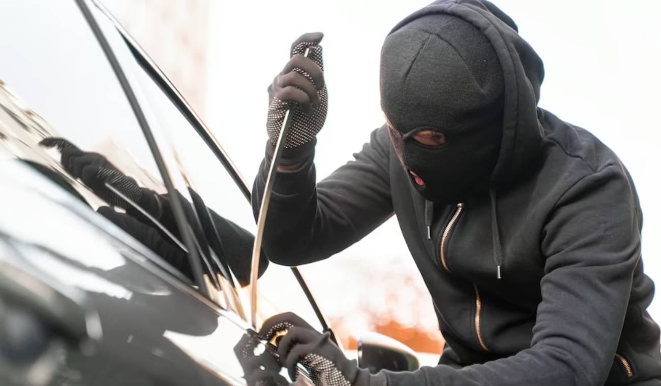 ¿Qué hacer si me roban el carro?
