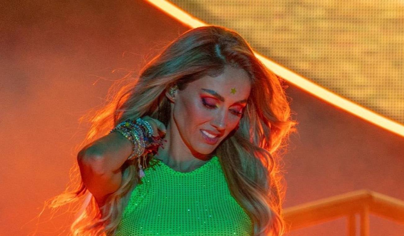 Concierto RBD: Anahí con su hijo en el escenario