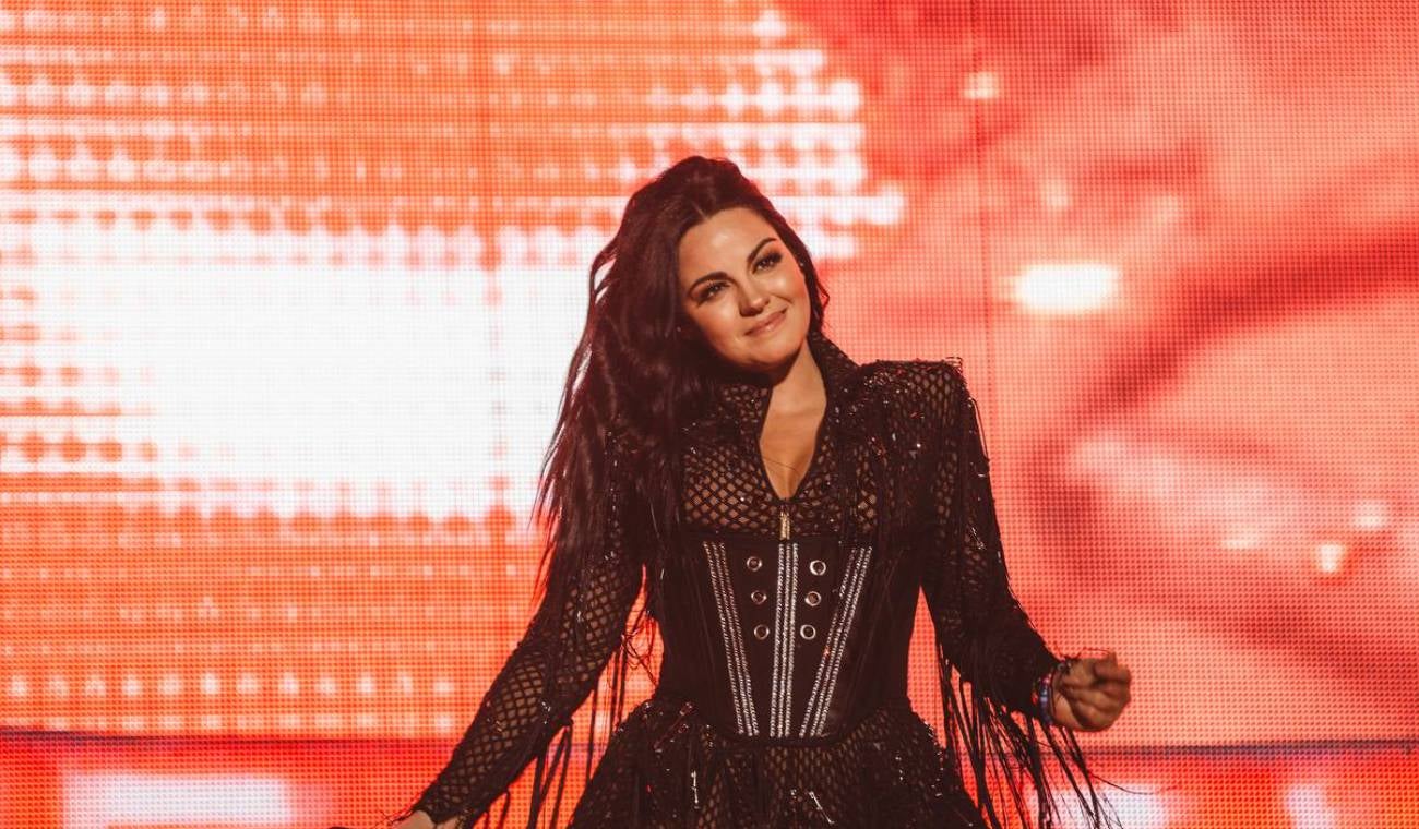 Maite Perroni olvidó la letra de canción en concierto de RBD