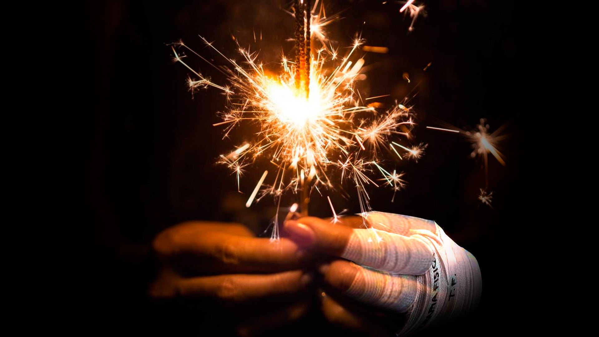 ¿Qué se debe hacer en caso de una quemadura por pólvora?