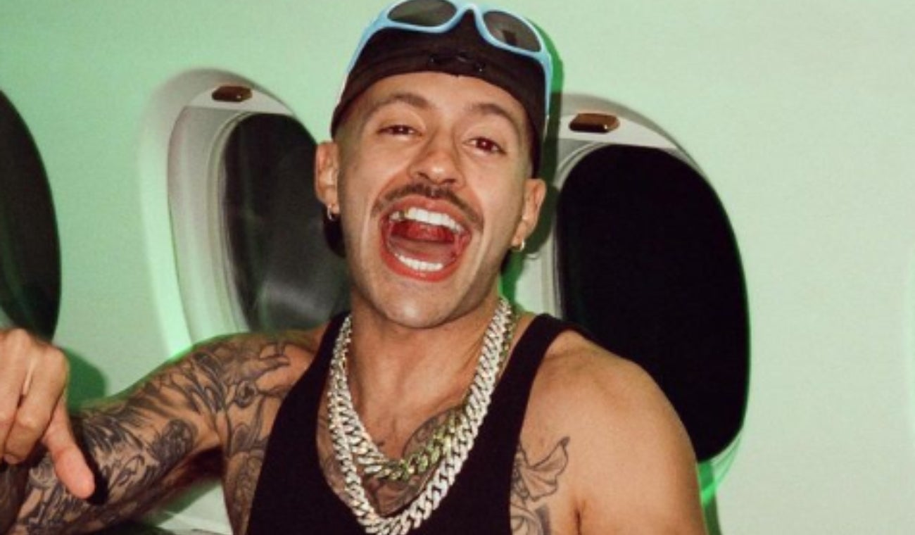 Feid reveló su nuevo look para este 2024: ya no tiene bigote