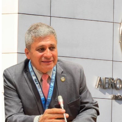 Renunció el director de la Aeronáutica Civil general (r) José Henry ...