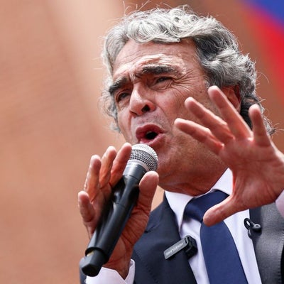 Fajardo desafía a Cepeda y De la Espriella a escuchar sus propuestas